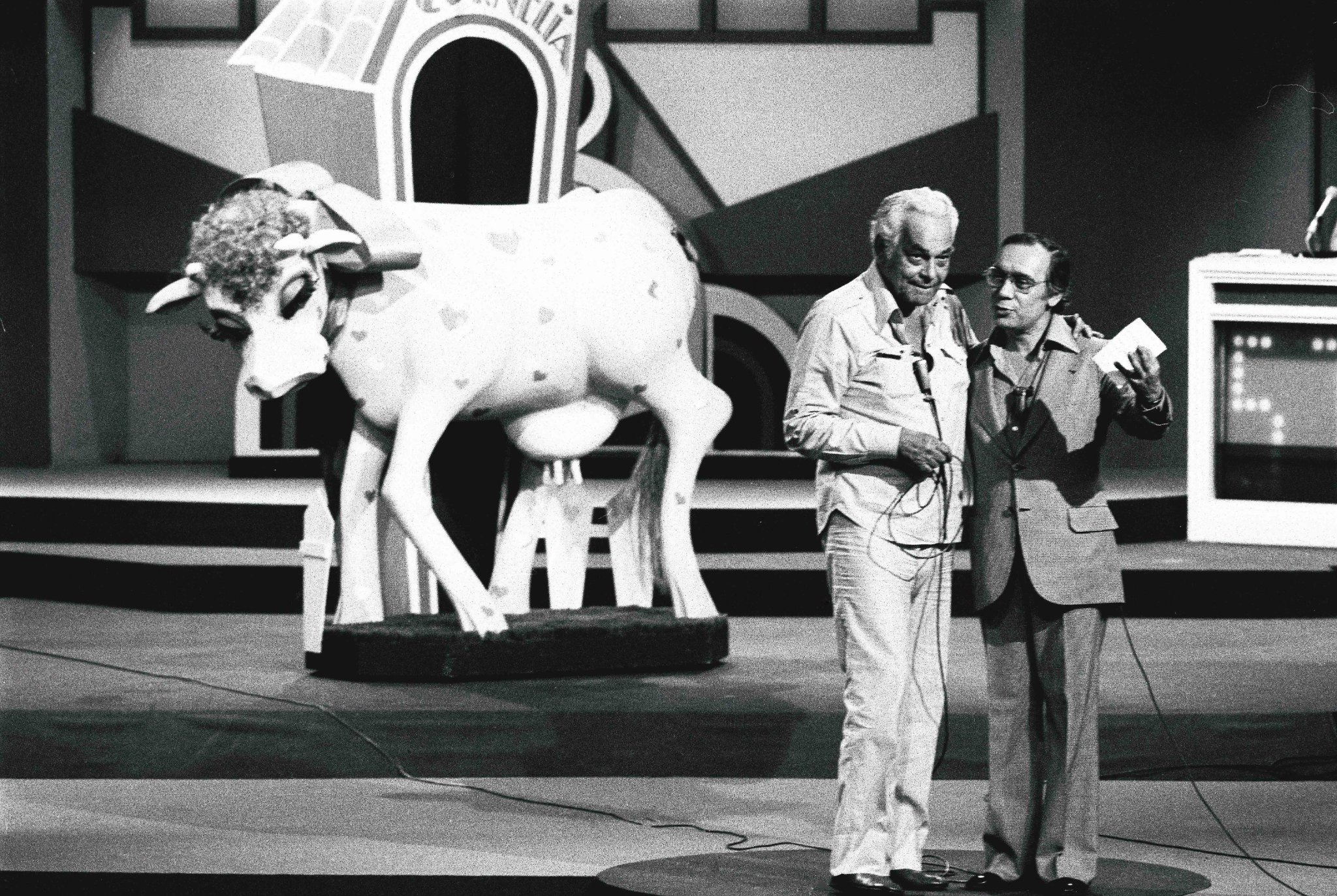 A VISITA DA CORNÉLIA. AINDA SE LEMBRAM?