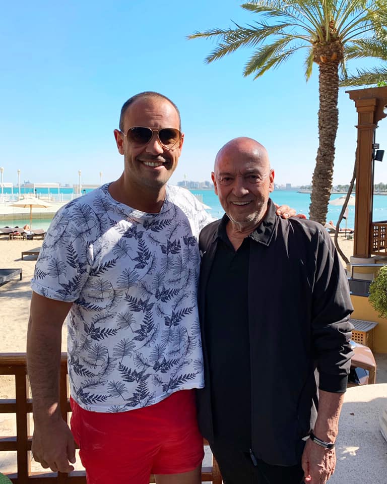 Morreu o DJ Eddie Ferrer. Pais em grande dor.